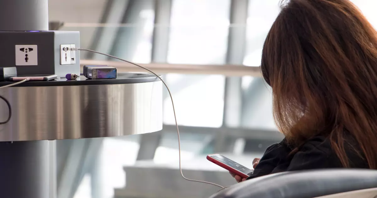 How to avoid getting hacked on your electronic devices at the airport ...